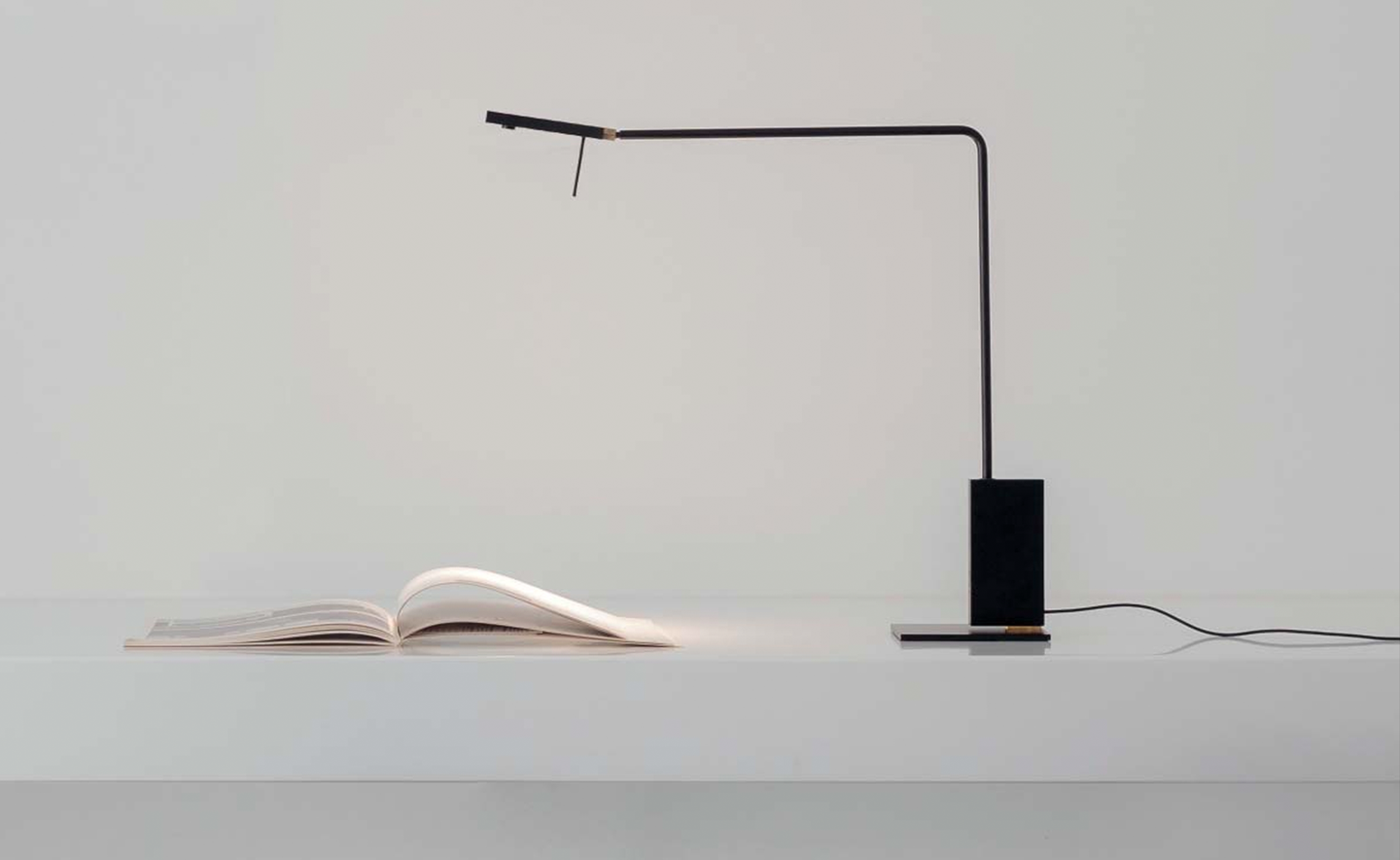 Viabizzuno: Roy Lamp | Mathieson Architects